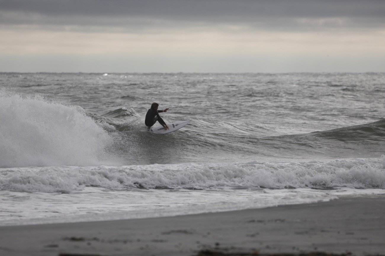 Monday 12/08/25 Mid Day - Surf Station Surf Report